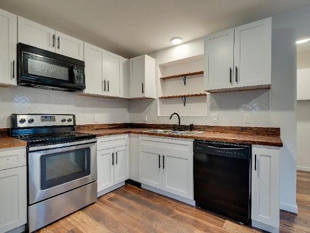 151 Evergreen Cir