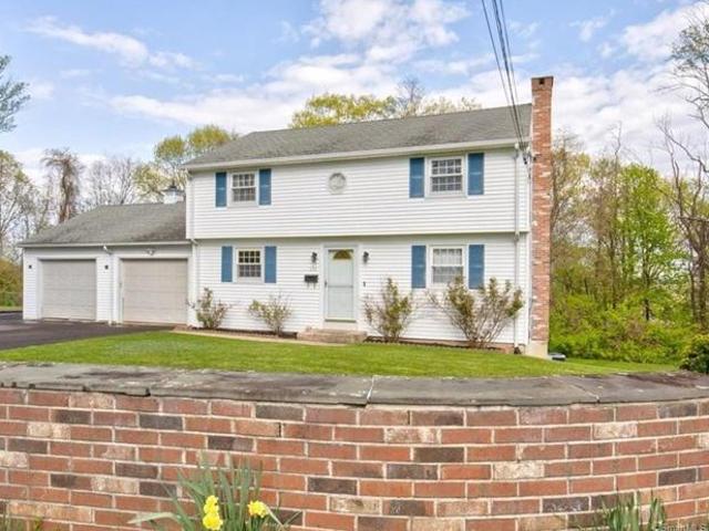 151 Fairlawn St, Bristol, CT 06010