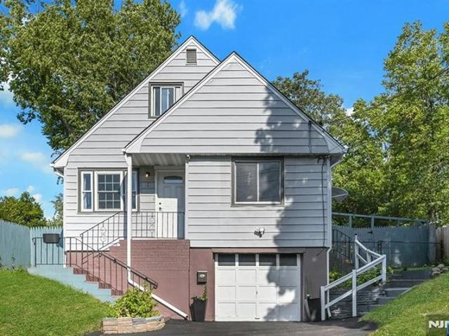 151 Knickerbocker Rd, Englewood, NJ 07631