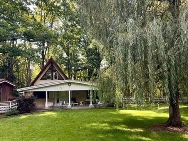 151 Kings Mountain Rd, Rockwood, PA 15557