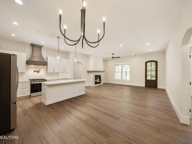 151 Hawes Circle