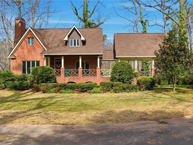 151 Ivy St, Demorest, GA 30535
