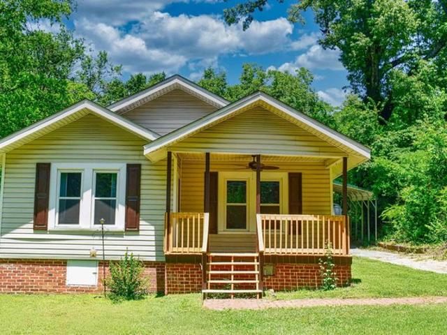 151 Oak Ave, Hueytown, AL 35023
