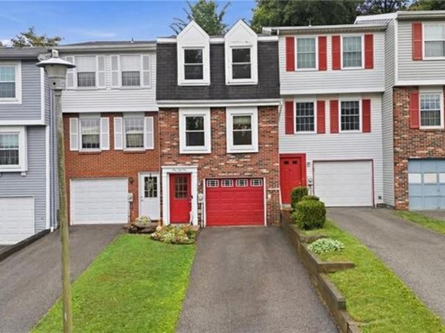 151 Ligonier Ln, New Kensington, PA 15068