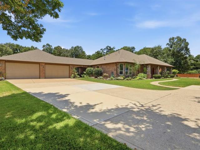 151 Lyndsey Dr, Montgomery, TX 77316