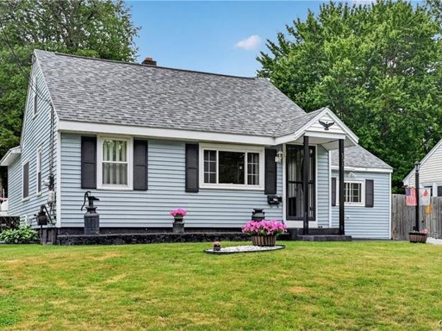 151 Maple Manor Dr, Syracuse, NY 13212
