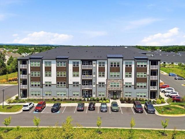 151 McCormick Cir Apt 203, Winchester, VA 22602