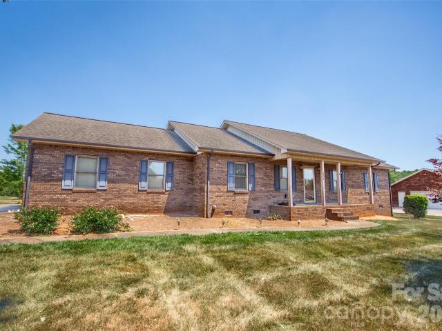 151 Meadow Oaks Drive