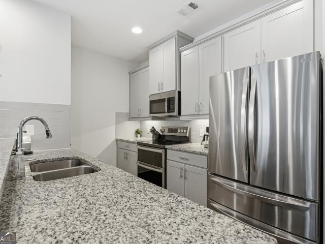151 N Auburn Landing Place