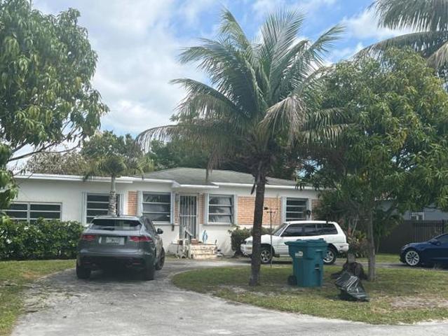 151 NW 146th St, Miami, FL 33168