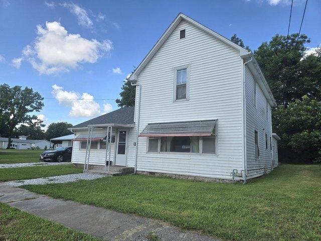 151 S Main St, Greenfield, MO 65661