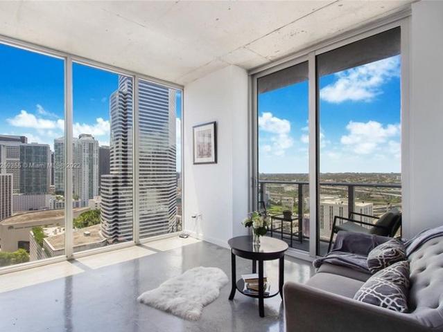 151 SE 1st St, Miami, FL 33131