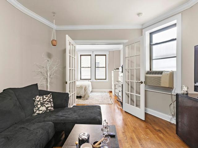 151 Sip Ave # 11