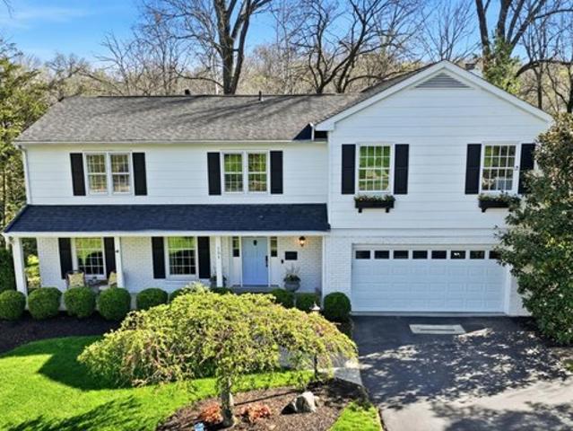 151 Ritchie Ave, Wyoming, OH 45215