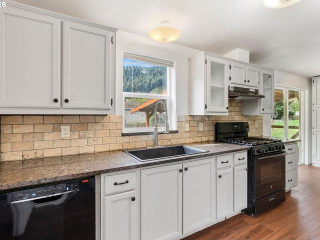 151 russells timber ln