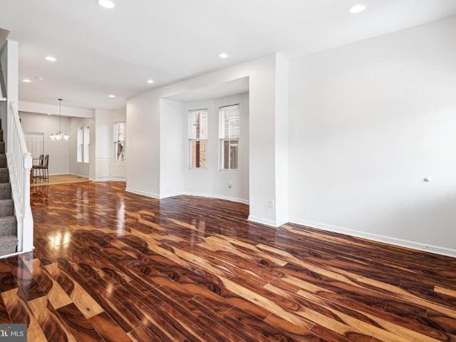 151 W Abbottsford Avenue