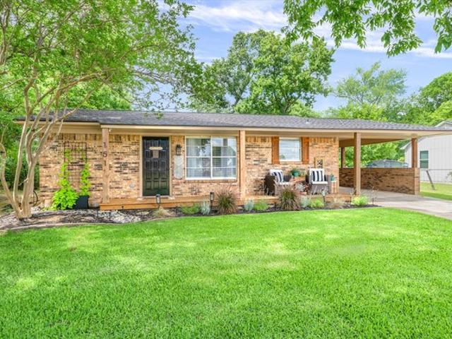 151 W College St, Canton, TX 75103