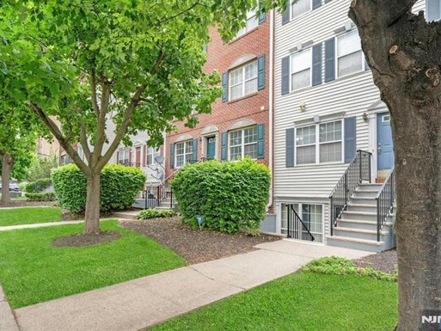 151 W Market St Unit 1415, Newark, NJ 07103