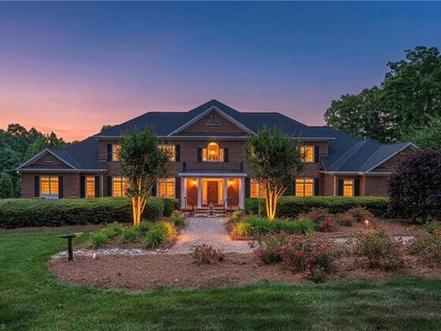 151 Wellsprings Ct, Pfafftown, NC 27040