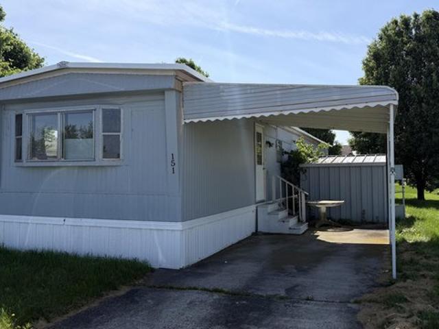 151 Winterhaven Dr, Wapakoneta, OH 45895
