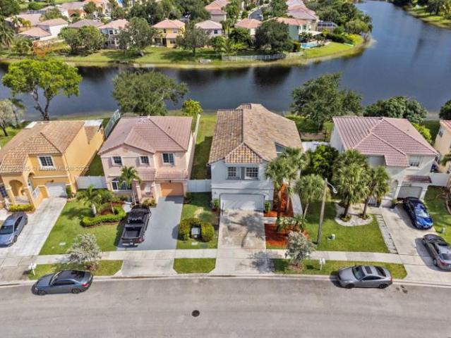 15240 6th Ct NW, Pembroke Pines, FL 33028