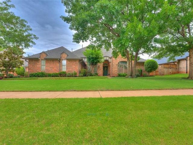 15240 Worthington Ln, Edmond, OK 73013