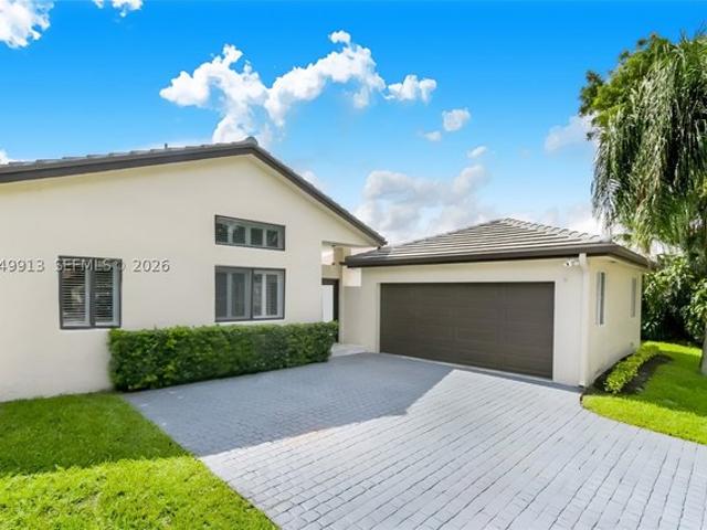 15241 NW 89th Ave, Miami Lakes, FL 33018