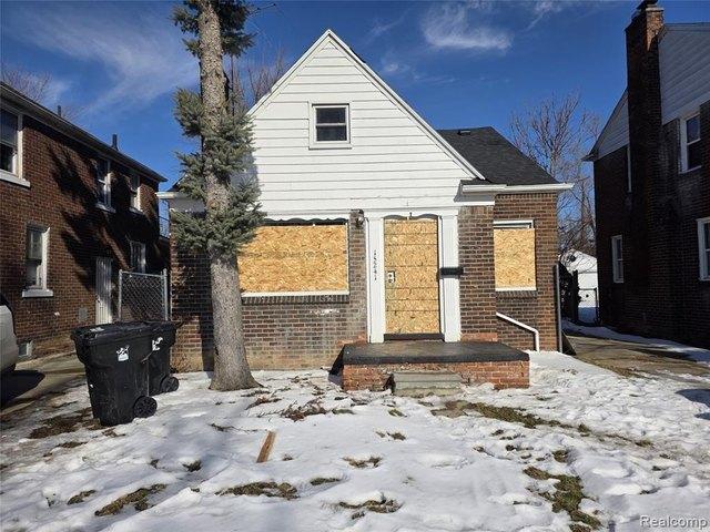 15241 Seymour St, Detroit, MI 48205