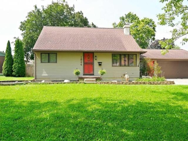 1524 N Park Dr, New Haven, IN 46774