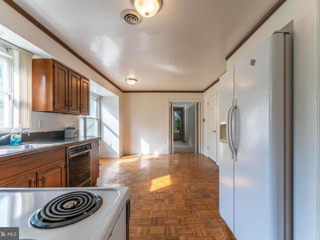 1524 Colony Drive