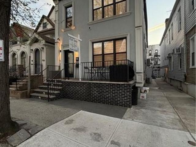 1524 E 12th St, Brooklyn, NY 11230
