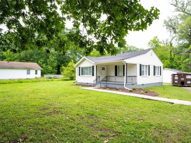 1524 Happy Valley Road