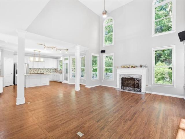1524 Lake Heights Circle