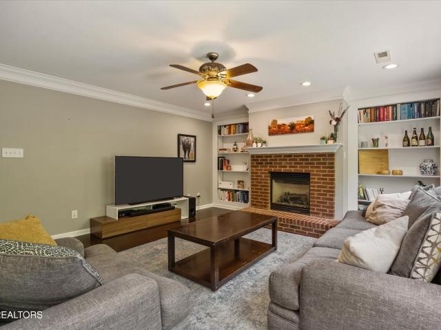1524 Pebble Shore Lane