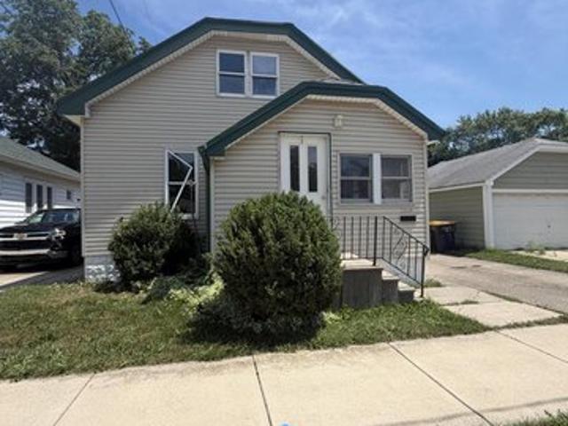1524 S 87th St, West Allis, WI 53214