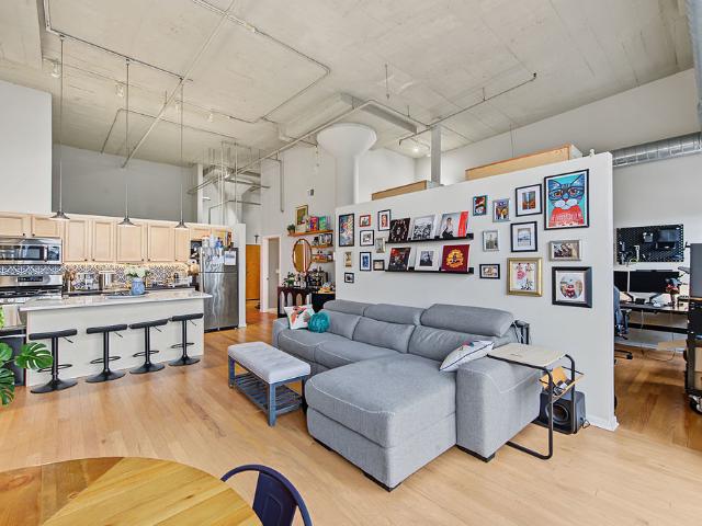 1524 S Sangamon Street # 704S