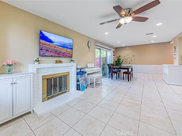 1524 Sherwood Village