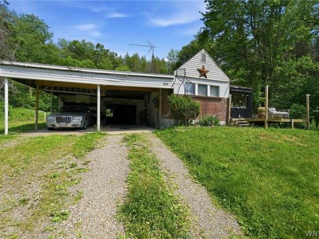 1524 Thurber Rd, Corning, NY 14830