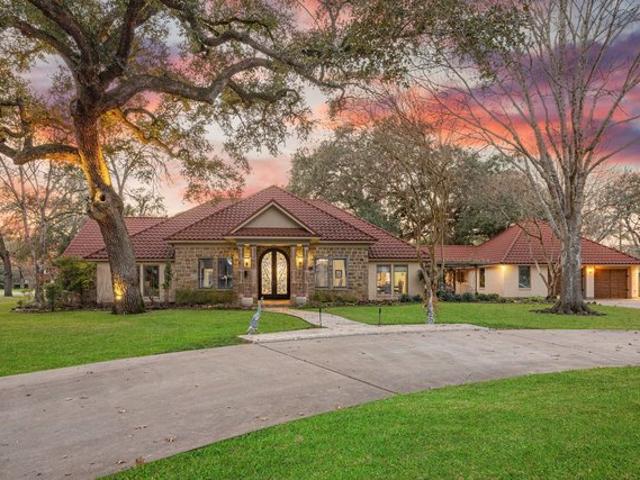 1524 Travis St, Columbus, TX 78934
