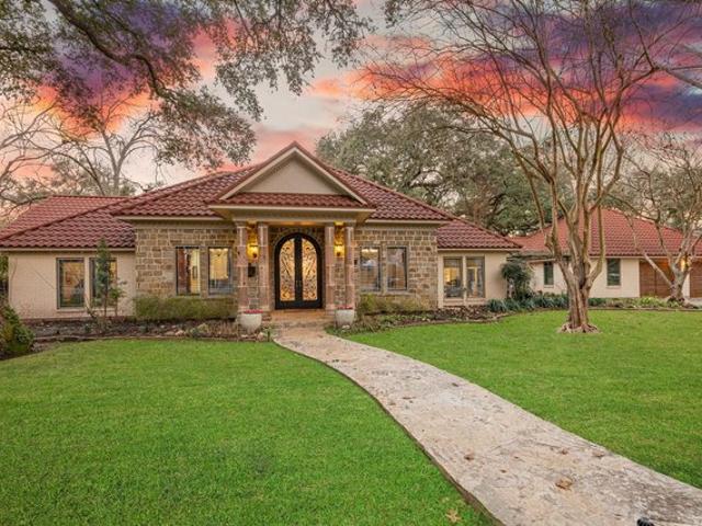 1524 Travis St, Columbus, TX 78934