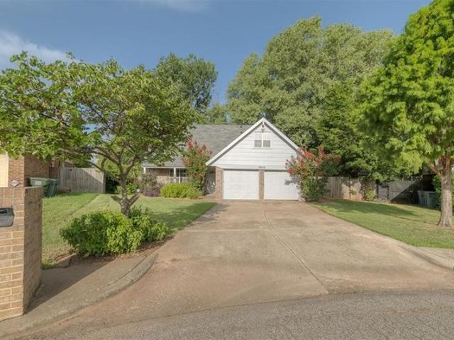 1524 Venus Cir, Edmond, OK 73003