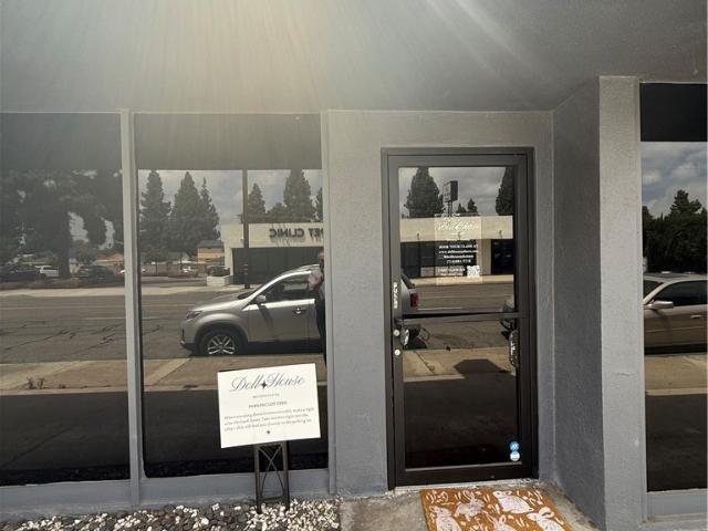 1524 W Commonwealth