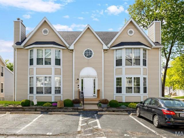 1524 Whispering Creek Dr, Unit A, Ballwin, MO 63021 | MLS #26019 | Compass