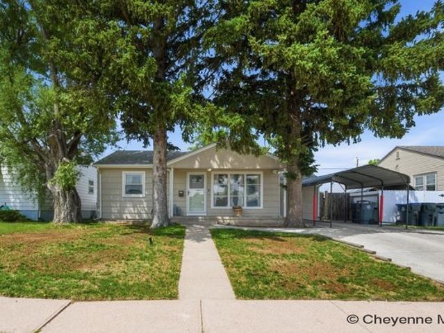 1524 Willow Dr, Cheyenne, WY 82001
