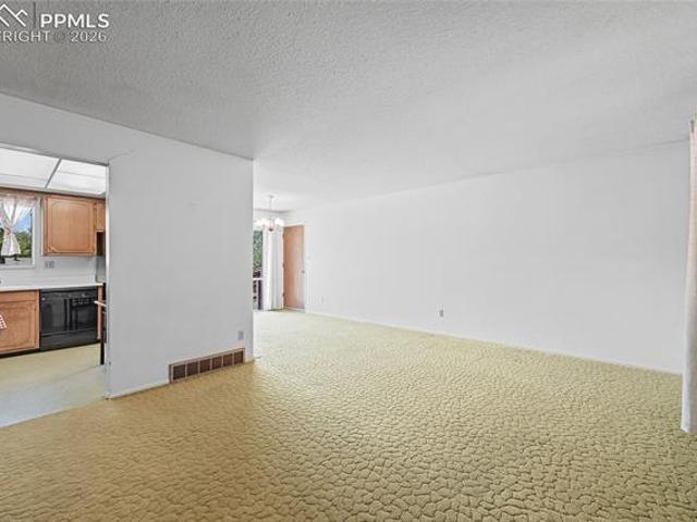 1524 Zaiger Place