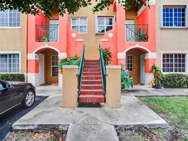 15250 134th Pl SW #104, Miami, FL 33177
