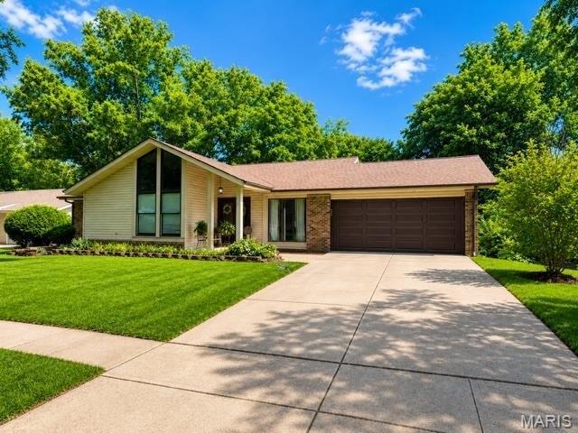 15250 Kingsman Cir, Chesterfield, MO 63017