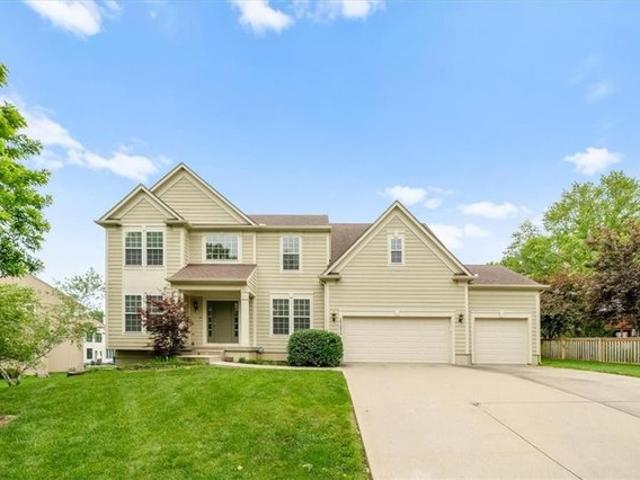 15251 W 158th Ter, Olathe, KS 66062