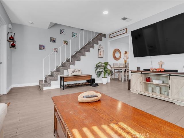 15251 Leffingwell Rd, Unit 8, Whittier, CA 90604 | MLS #DW26054