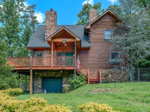 1525 Mountain Trail Lane